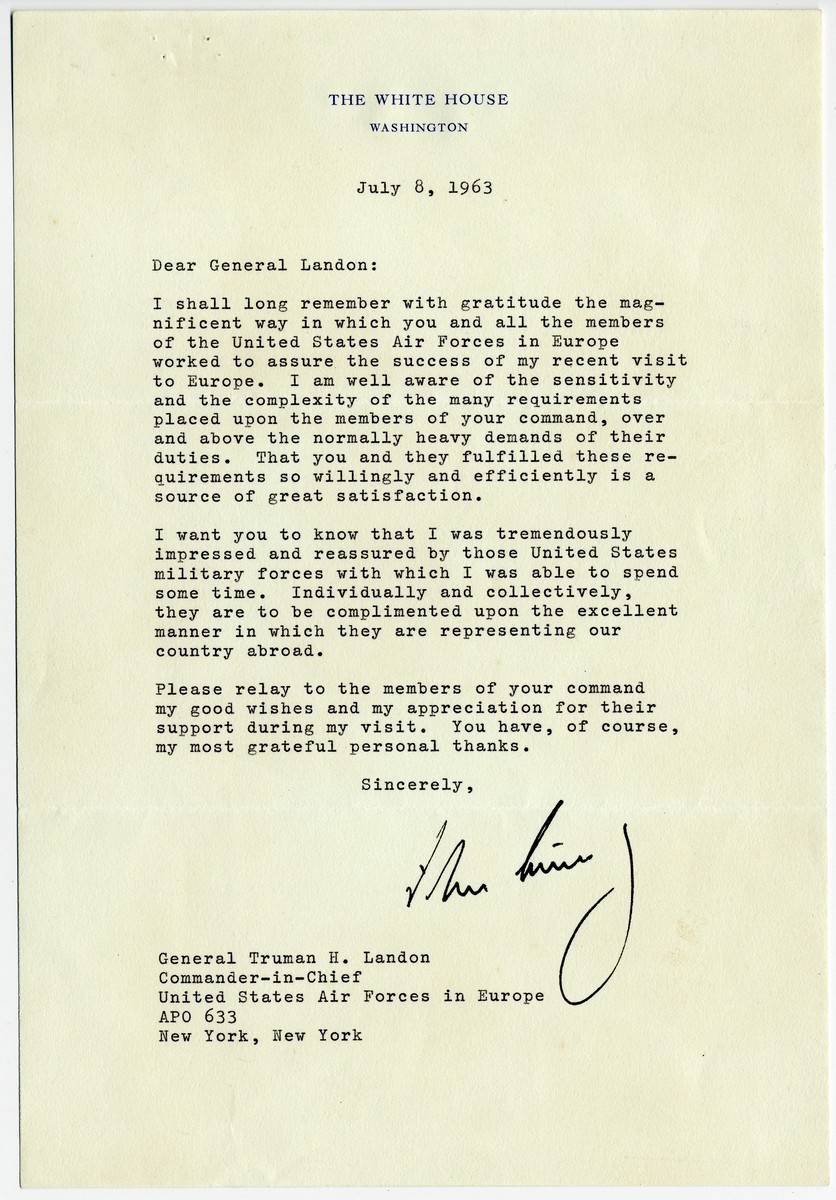 "Tear Down This Wall!" Signed Inscribed Photo of Ronald Reagan at Berlin Wall | Shapell ...